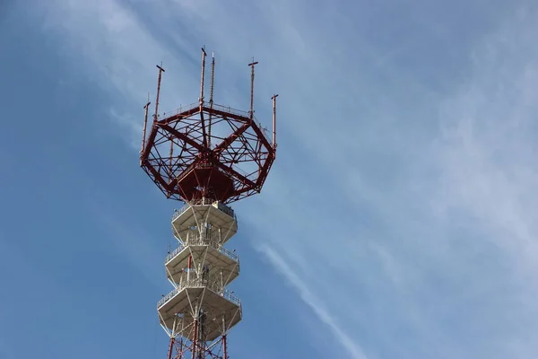 100,000 Antenna tower of communication Vector Images | Depositphotos