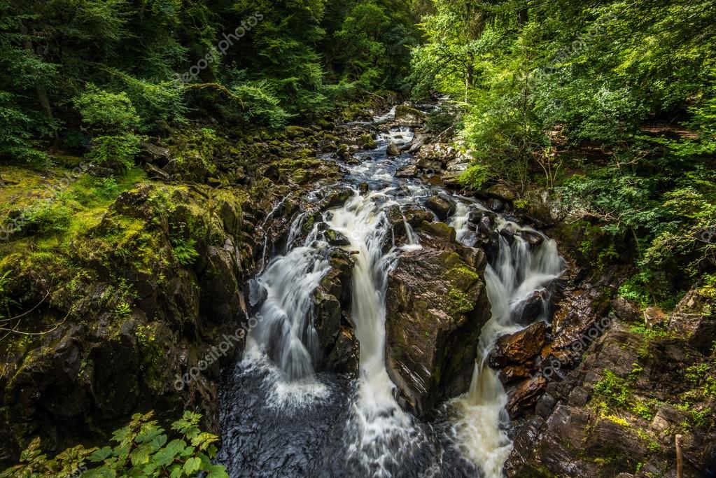 Black Linn Falls en el Hermitage en Perthshire Escocia 2022