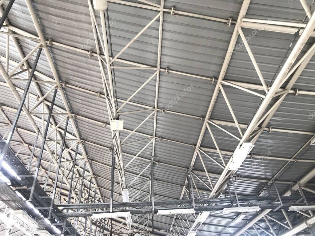 Triangular de secci n transversal truss miembros utilizados para panel ...