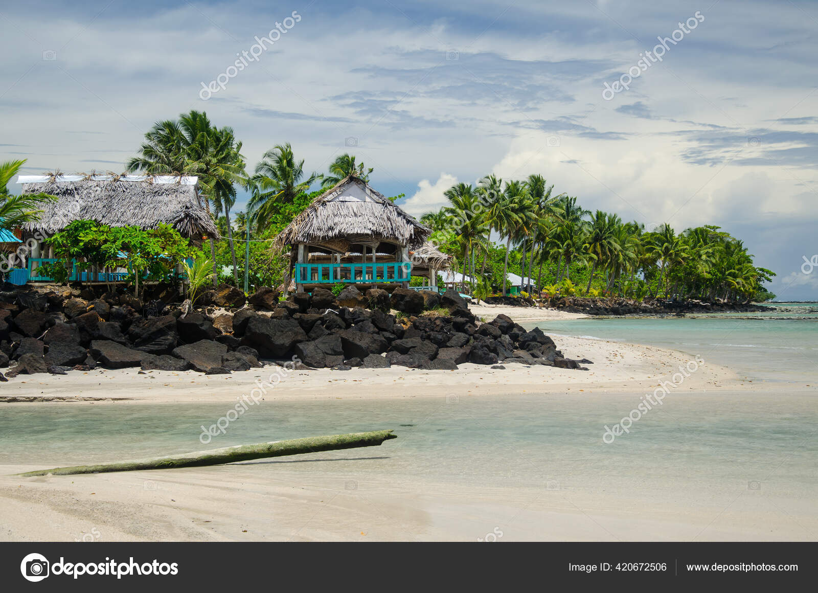 Beach Surrounded Palm Trees Small Cottages Sea Savai'i Island Samoa ...