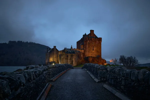 Dark scotland castle Stock Photos, Royalty Free Dark scotland castle ...