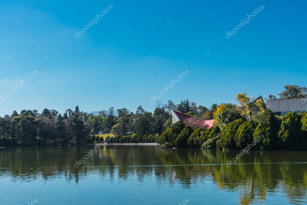 Una vista del Bosque de Chapultepec, el parque más grande de la Ciudad ...
