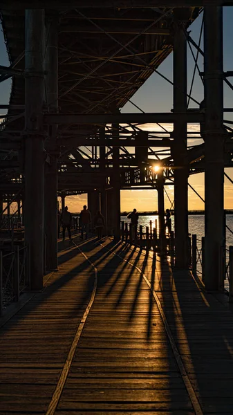 Fotos de Milwaukee pier, Imagens de Milwaukee pier sem royalties ...