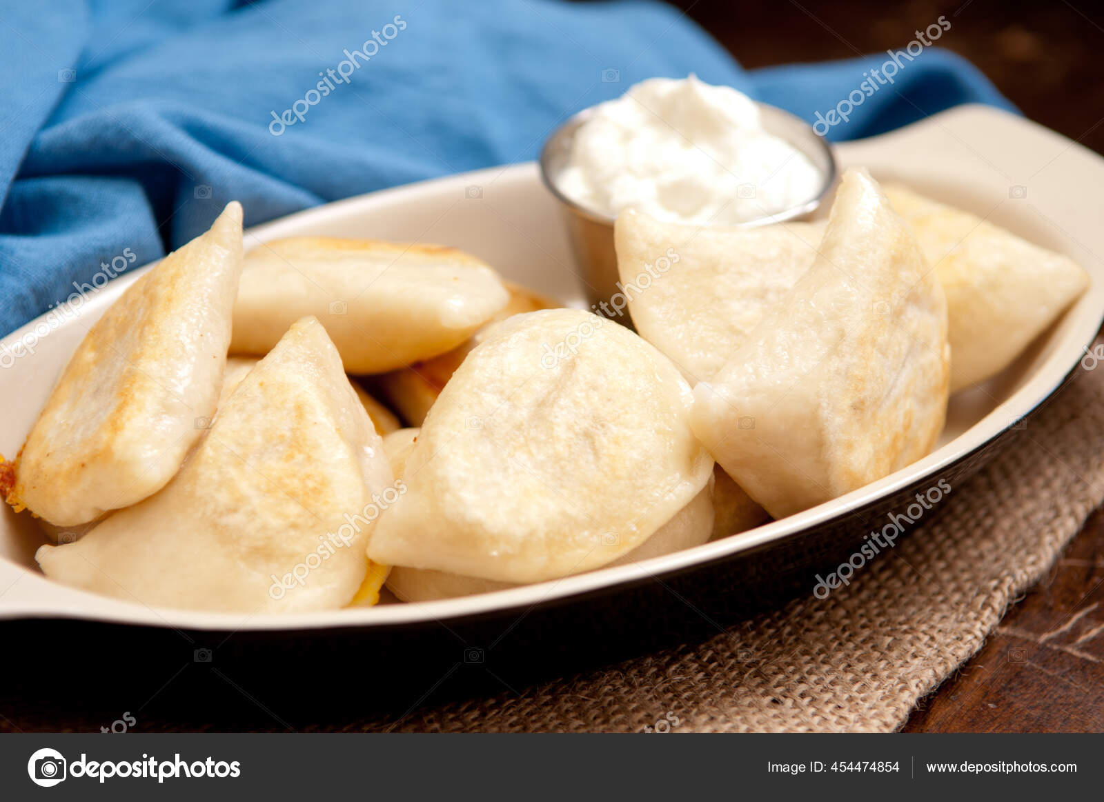 Crispy Pan Fried Pierogie Perogie Wit Heavy Yogurt Instead Sour Stock ...