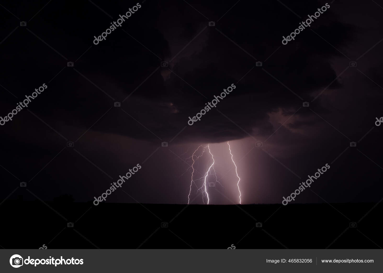 Beautiful Shot Lightning Thunderstorm Flash — Stock Photo © Wirestock ...