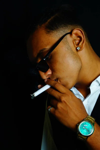 Imágenes de Latin rapper smoking gif, fotos de Latin rapper smoking gif ...
