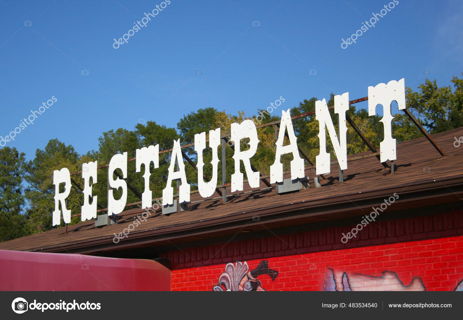 Vintage Restaurant Sign Roof Building — Stock Editorial Photo ...