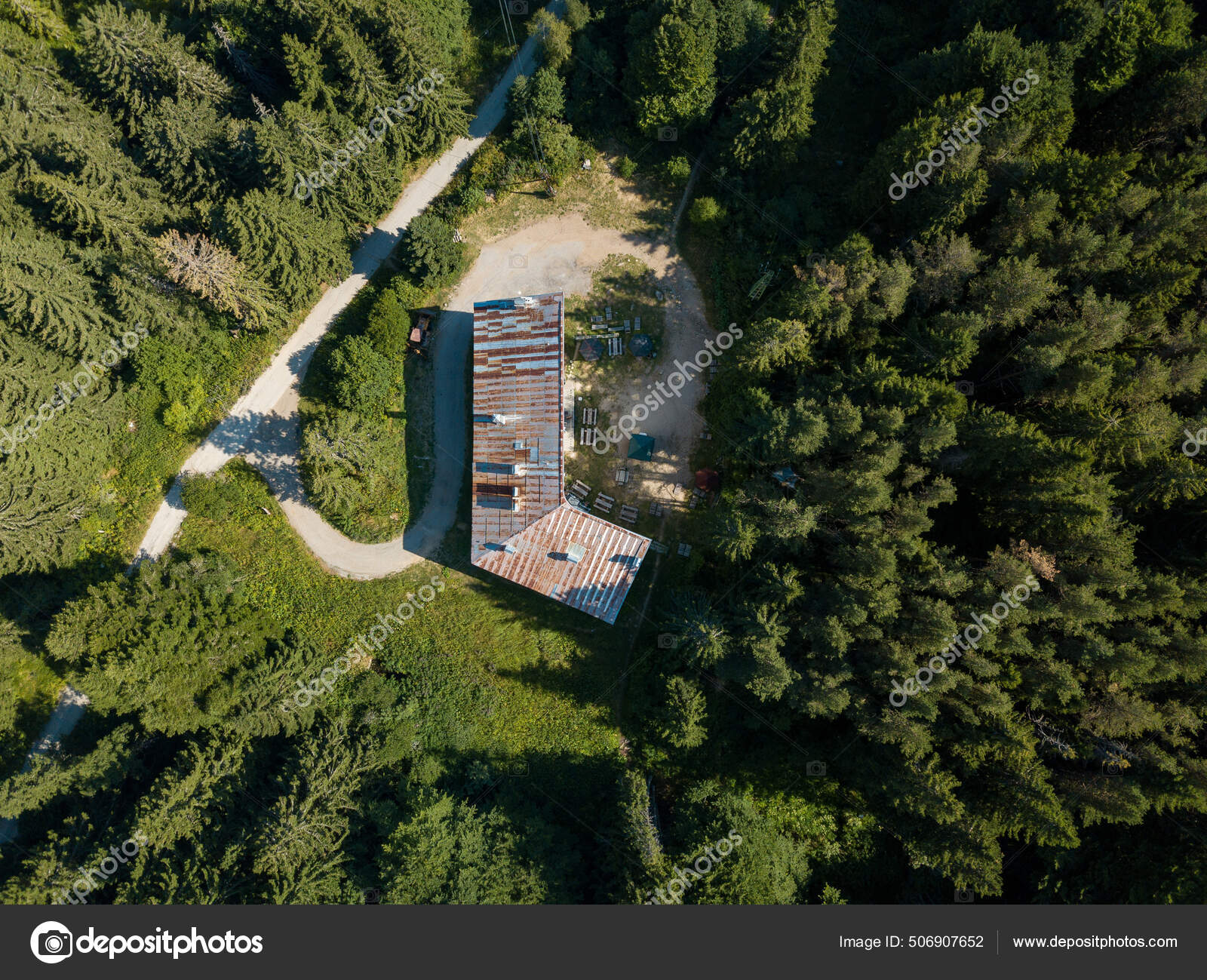 Aerial View Building Forest — Stock Photo © Wirestock #506907652