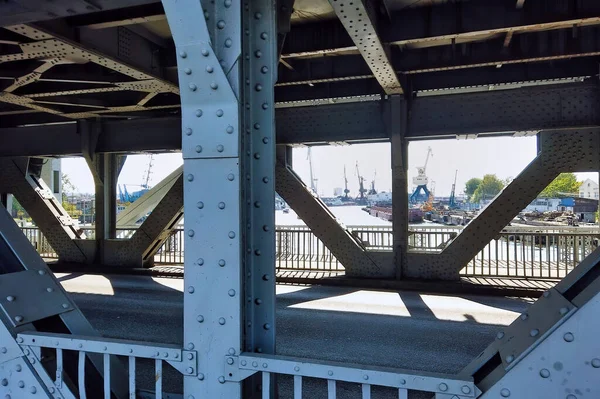 Bulkhead bridge fitting Stock Photos, Royalty Free Bulkhead bridge ...