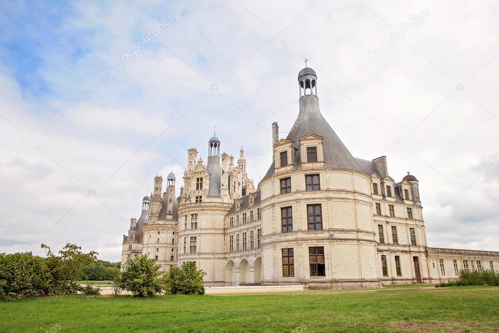 Chateau de Chambord, royal medieval french castle at Loire Valle ...