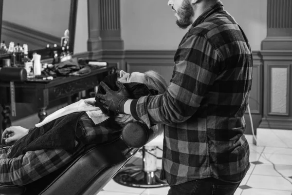 Adam salon Stockfotos, lizenzfreie Adam salon Bilder | Depositphotos