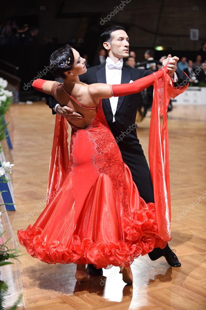 Ballroom dance couple, dancing at the competition – Stock Editorial ...