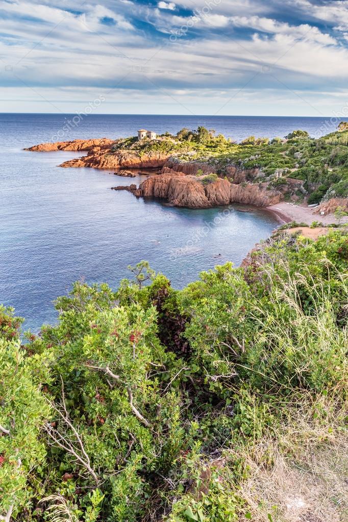 Rocas rojas del macizo de Esterel-Riviera Francesa, Francia 2022