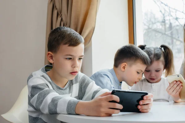 Kids on screens Stock Photos, Royalty Free Kids on screens Images ...