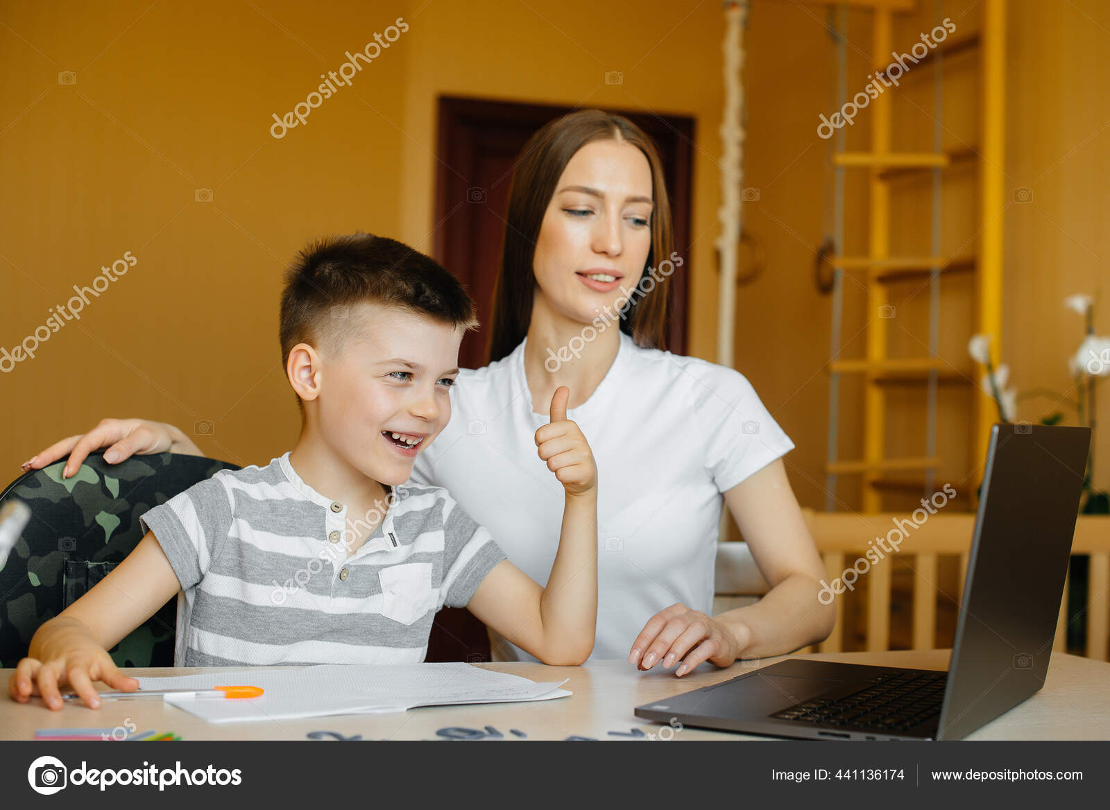 Mother Her Child Engaged Distance Learning Home Front Computer Stay — Stock Photo ...