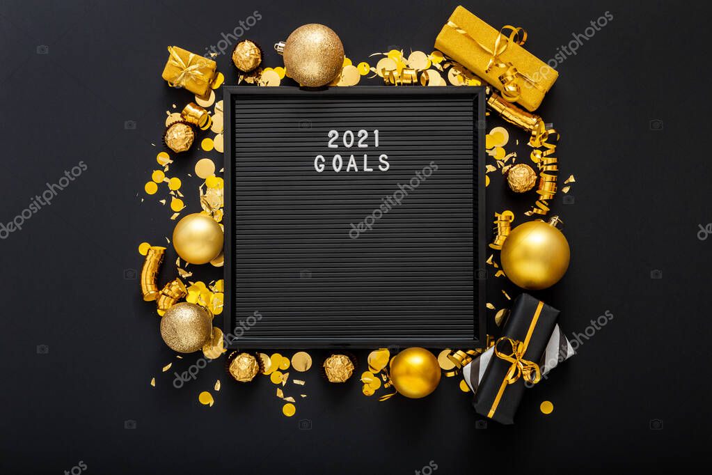 2021 Metas texto en negro Carta Tablero en marco de oro Navidad ...