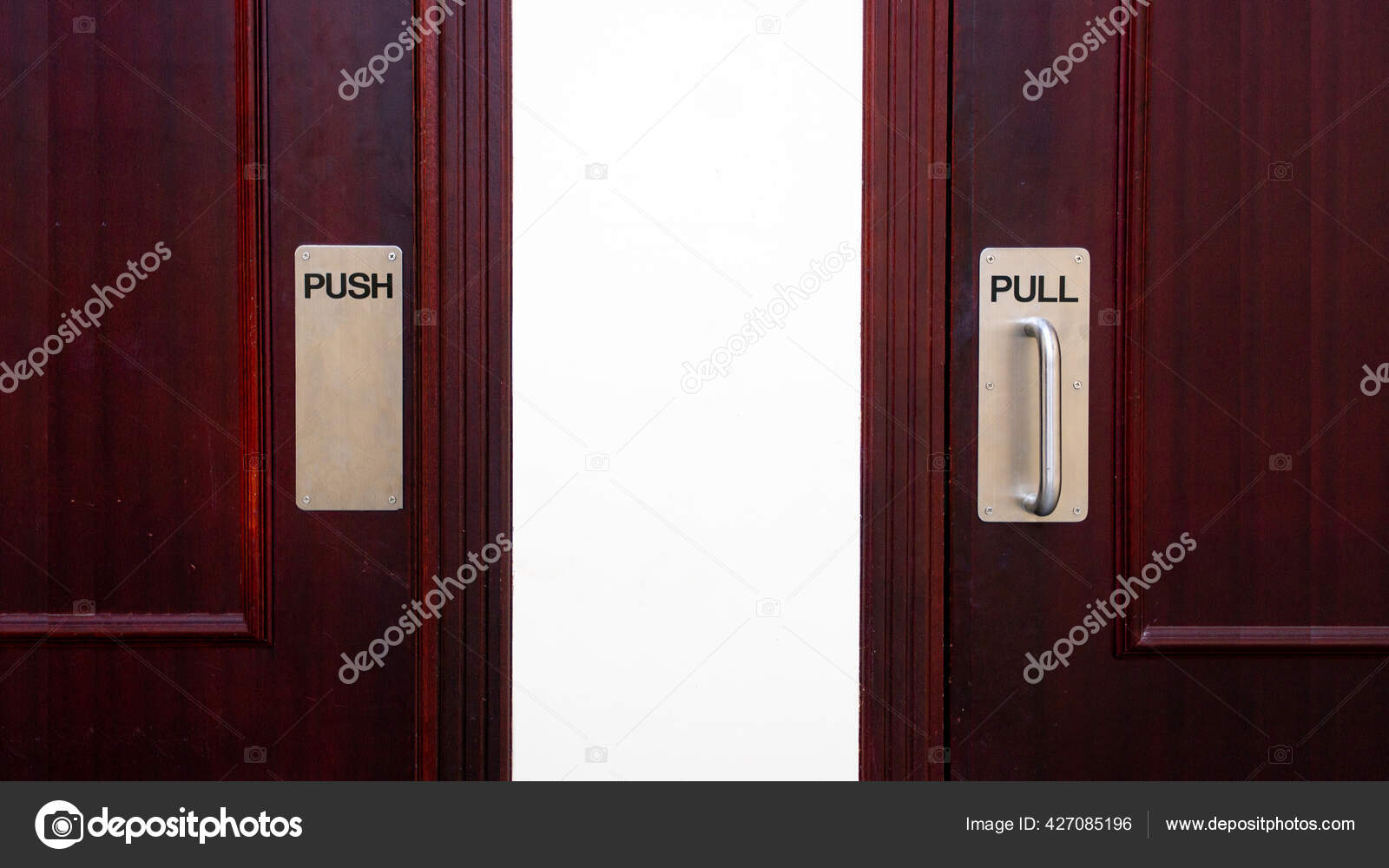 Push Pull Sign Door Apartment Stock Photo by ©Shakeel_MS 427085196
