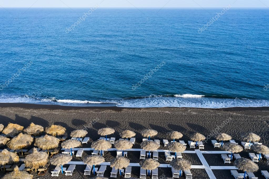 Perissa beach in Santorini Stock Photo by ©vverve 73251219