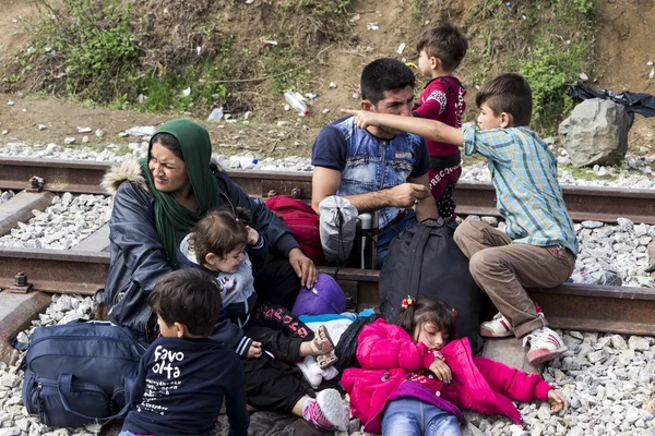 Migrants Stock Photos, Royalty Free Migrants Images | Depositphotos