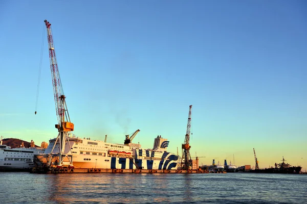 Ferry ship loading Stock Photos, Royalty Free Ferry ship loading Images ...