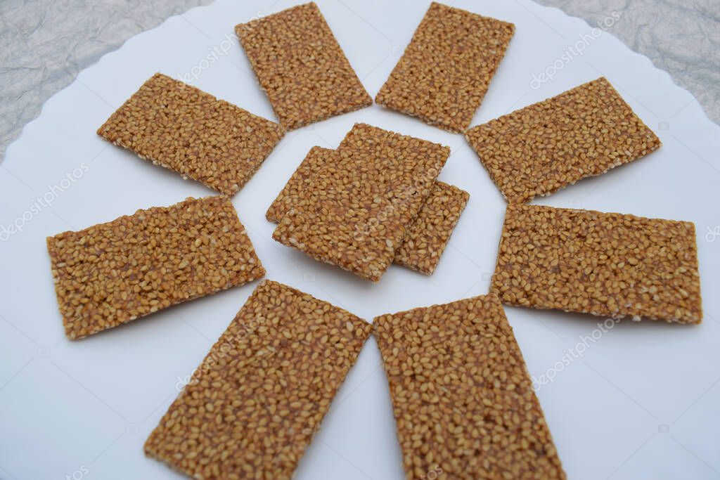 Til sakri o Tilgul un dulce popular tradicional indio hecho de semillas ...