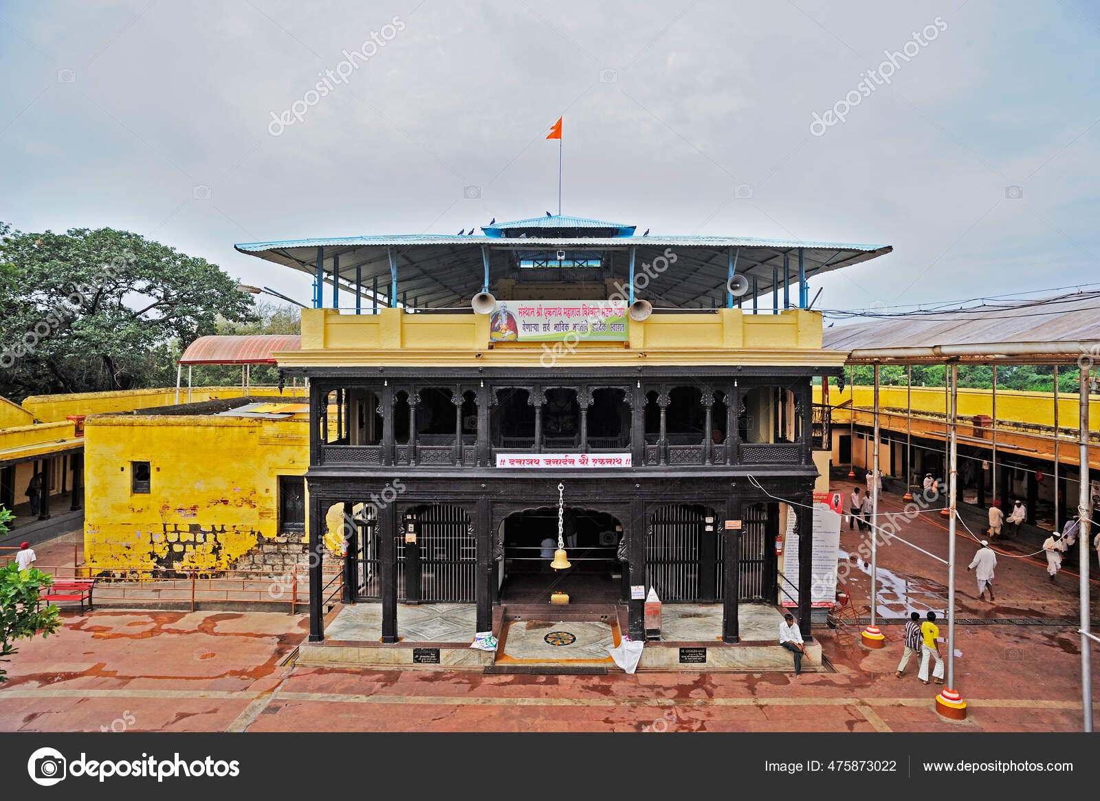 2012 Saint Eknath Samadhi Mandir's Temple Old Wooden Entrance Gate ...