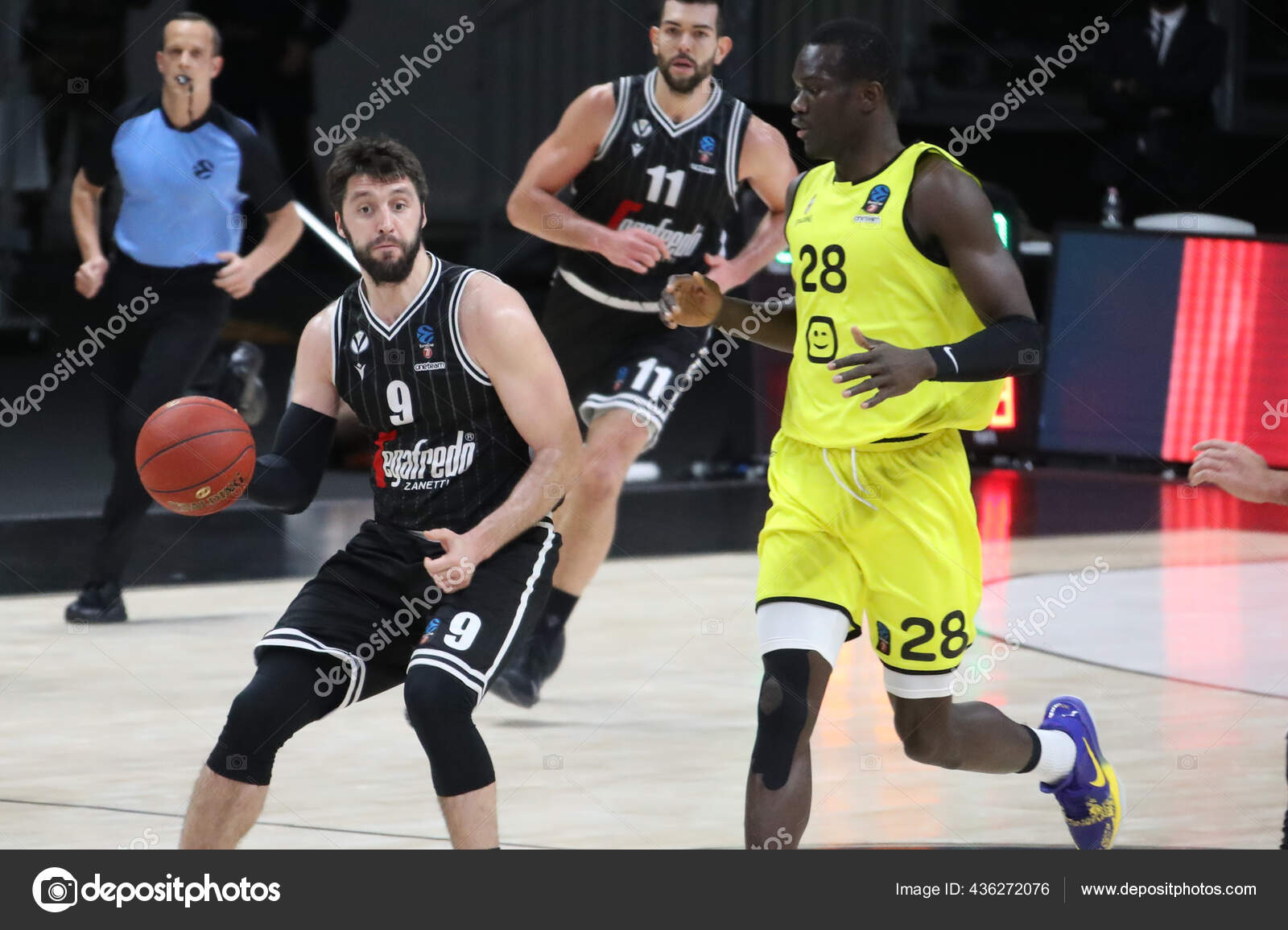 2020 Stefan Markovic Segafredo Virtus Bologna Acción Frustrada Por ...