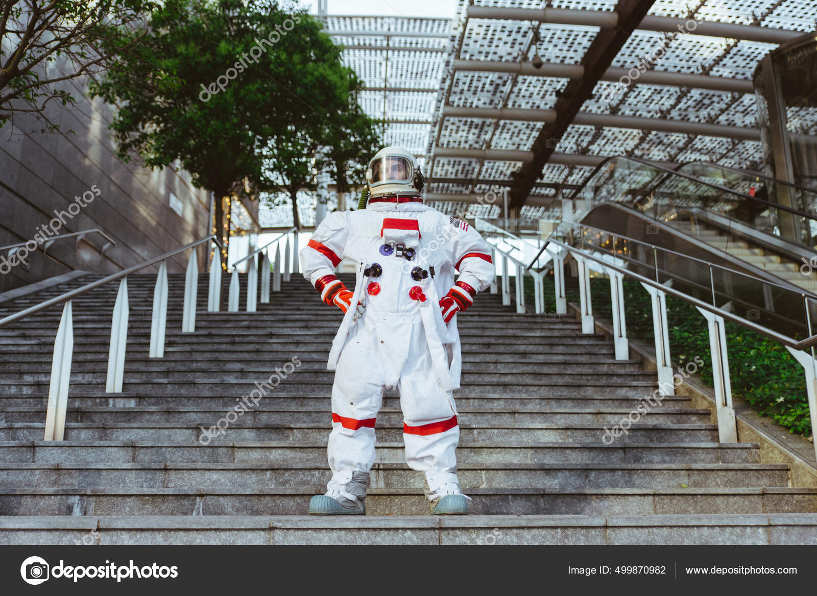 Spaceman Futuristic Station Man Space Suit Walking Urban Area — Stock ...