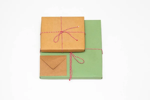 Sobres de regalo fotos de stock, imágenes de Sobres de regalo sin ...