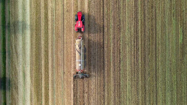 Tractor con tanque visto desde arriba animado Stock Photos, Royalty ...