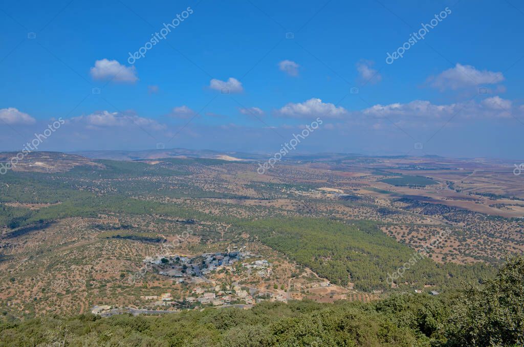 Vista desde el monte Tabor bíblico hasta el valle, los pueblos y las ...