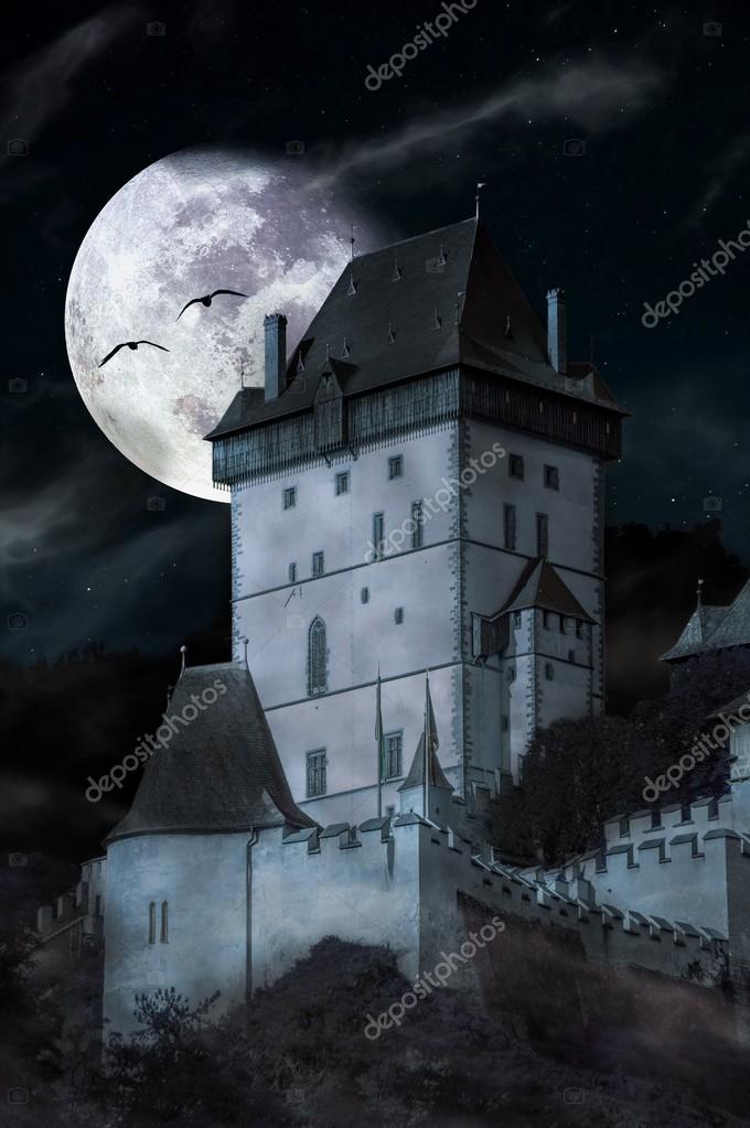 Haunted spooky castle Karlstejn at night #72421907 - Larastock