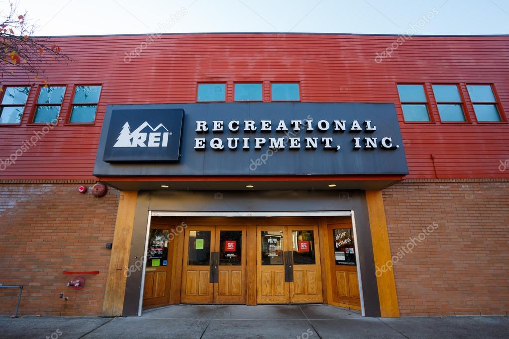 REI Storefront Eugene Oregon – Stock Editorial Photo © joshuarainey ...