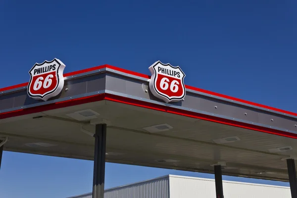 Phillips 66 gas station Stock Photos, Royalty Free Phillips 66 gas ...