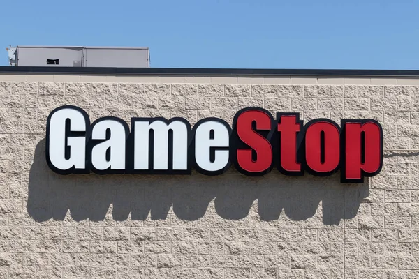 Gamestop logo Stock Photos, Royalty Free Gamestop logo Images ...
