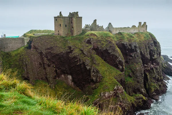 Dunnottar castle promontory and sea – Stock Editorial Photo © lowsun ...