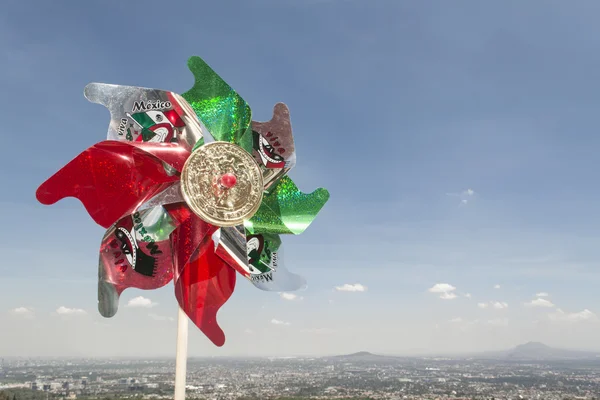 Imágenes de Rehilete mexicano, fotos de Rehilete mexicano sin royalties ...