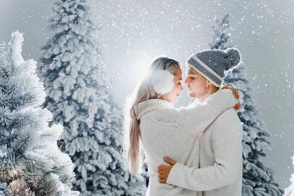 Couple kiss snow christmas Stock Photos, Royalty Free Couple kiss snow ...