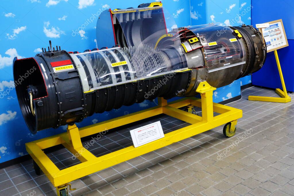 TOMAKOMAI, JAPÓN - 16 DE NOVIEMBRE DE 2019: Cerrado Jet Engine J34-WE ...