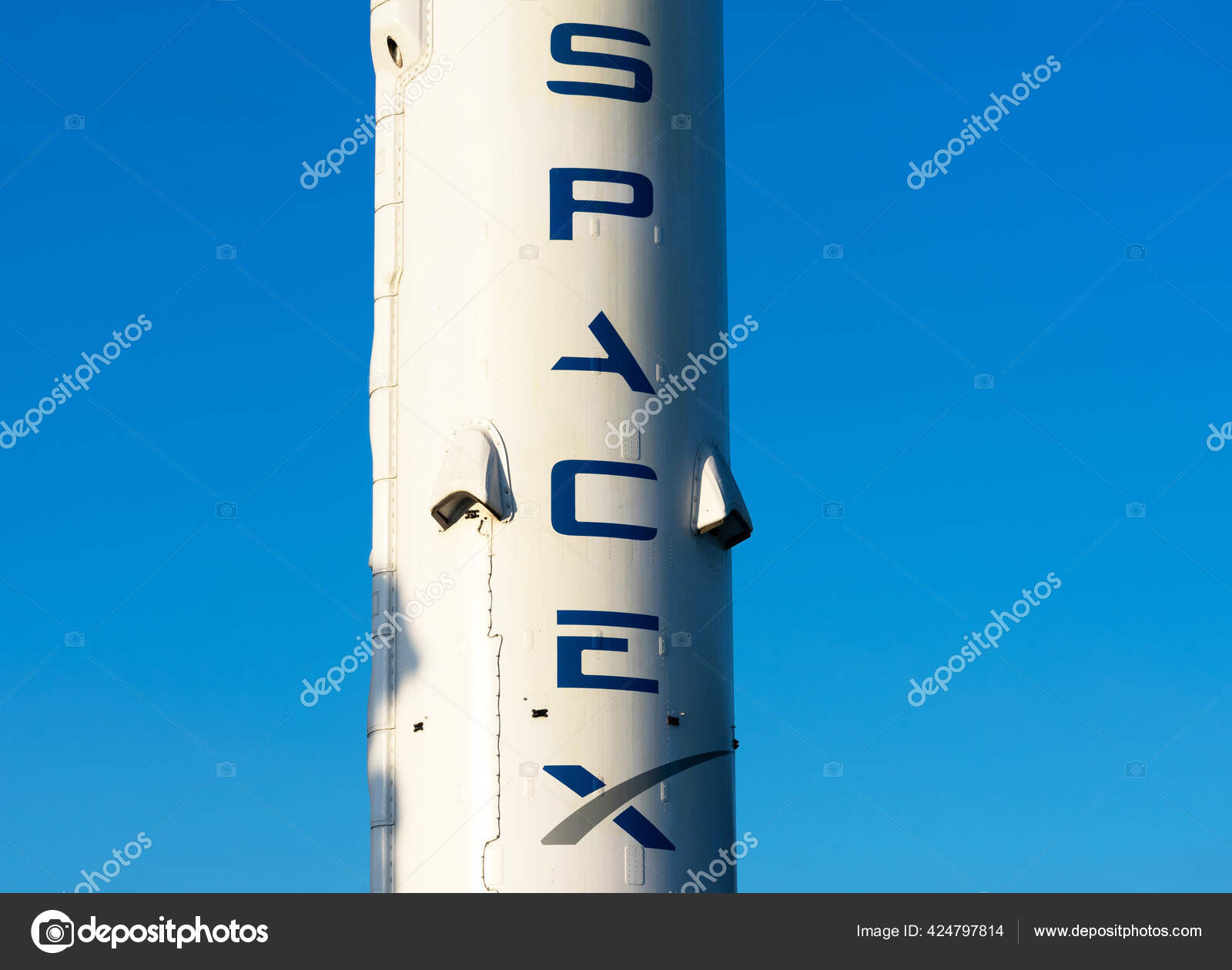 Spacex Sign Logo Falcon Rocket Booster Displayed Spacex Headquarters ...