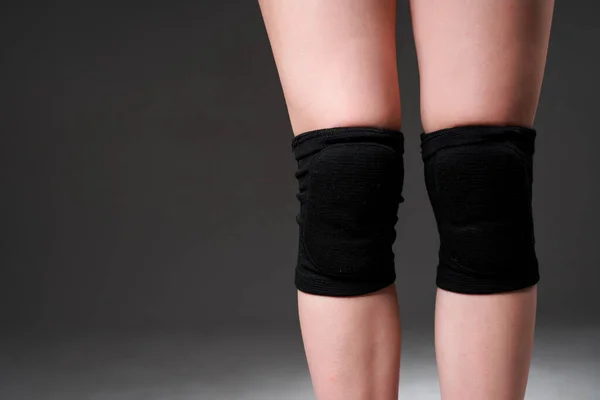 Desgaste de rodilla fotos de stock, imágenes de Desgaste de rodilla sin ...