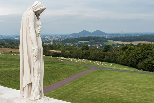 VIMY RIDGE, ARRAS/FRANCE - SEPTEMBER 12 : Statue at Vimy Ridge N 2024