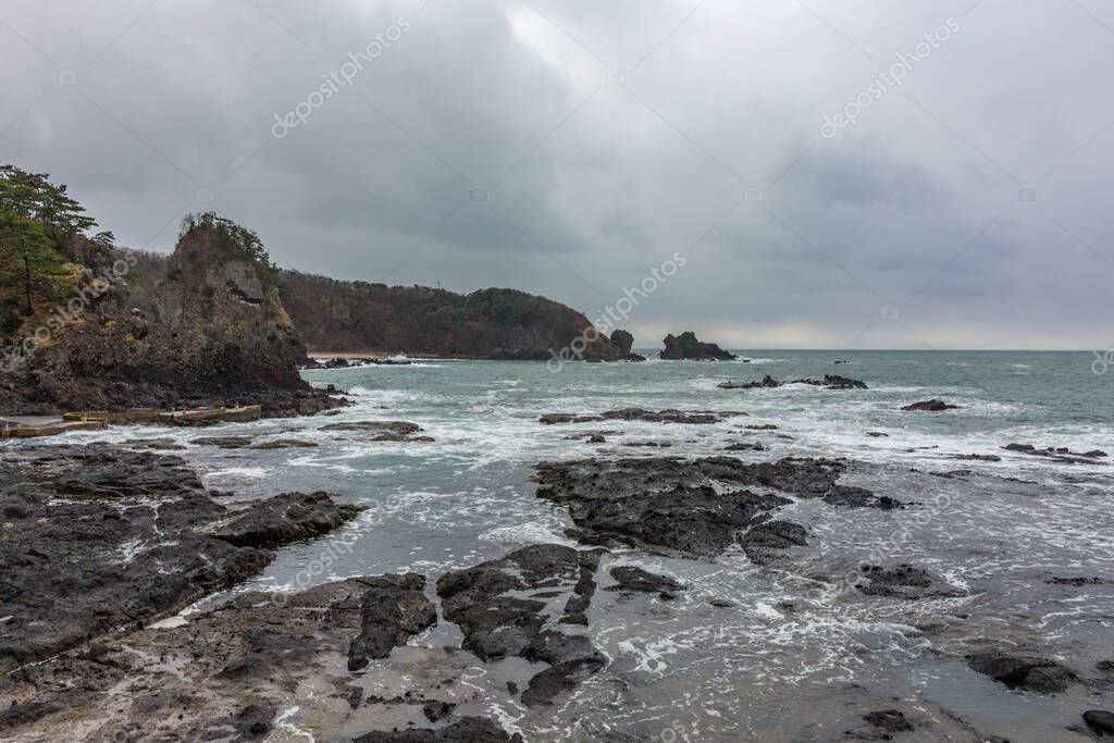 Rocas de Ganmon, costa oeste de la pen nsula de Noto en el mar de Jap n, Prefectura de Ishikawa ...
