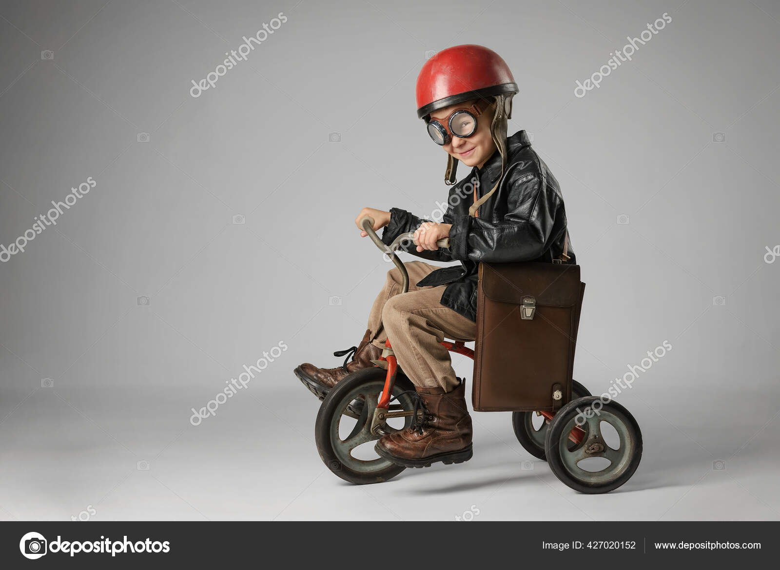 Little Boy Bike Imagines Himself Racer — Stock Photo © idal #427020152