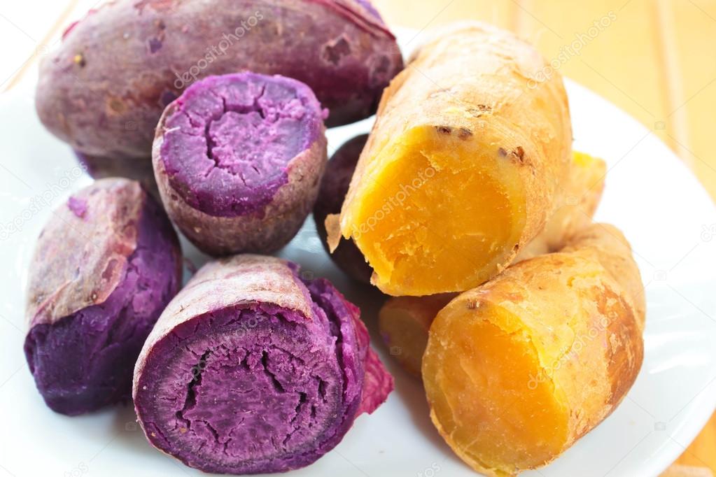 A steamed sweet potato or cooked yams. Stock Photo by ©Tachjang 53633807