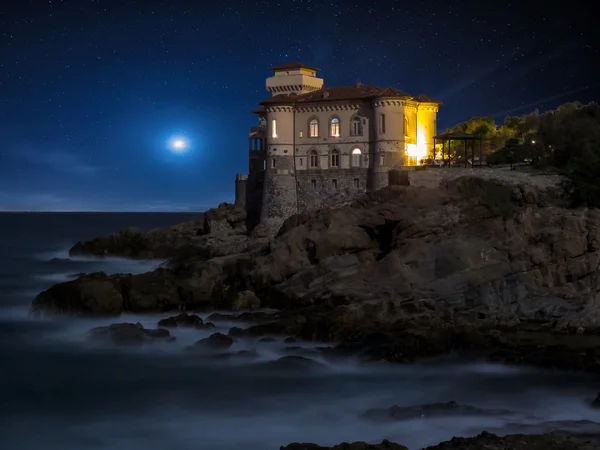 Night castle Stock Photos, Royalty Free Night castle Images | Depositphotos