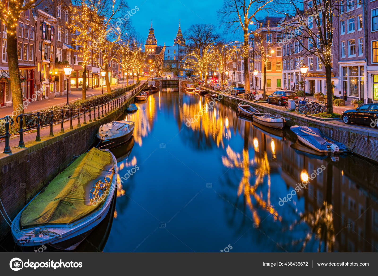 Amsterdam Nederland grachten met kerstverlichting in december ...