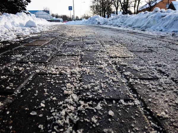 Sidewalk salt Stock Photos, Royalty Free Sidewalk salt Images ... Sidewalk salt Stock Photos, Royalty Free Sidewalk salt Images ...
