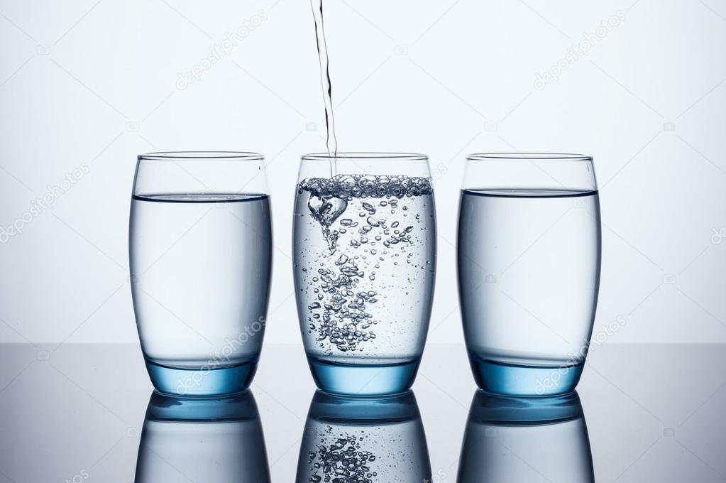 Tres vasos de agua — Foto de stock © itan1409 #52371627