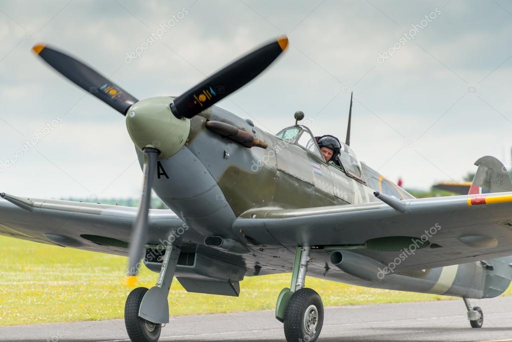 Spitfire fighter – Stock Editorial Photo © fotogenix #57076955
